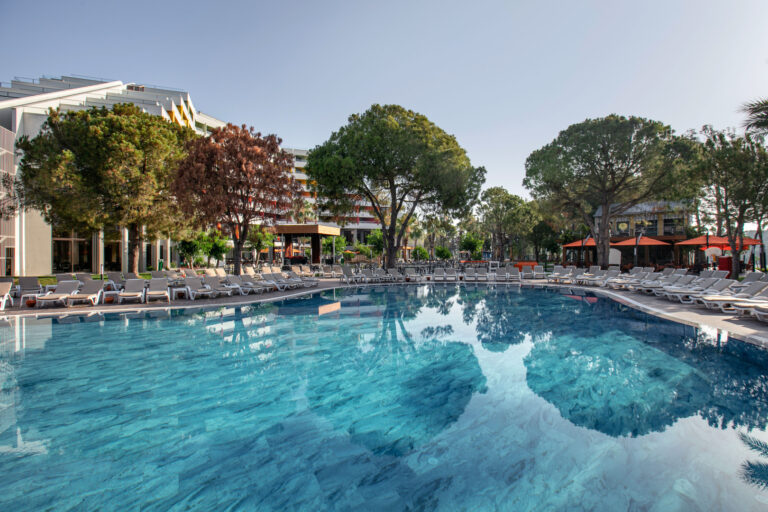 Megasaray Resort Side: Oaza de lux pe Malul Marii Mediterane - Blog Dertour